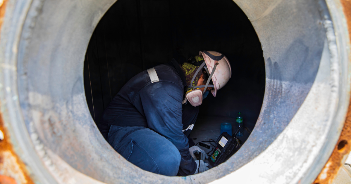 Confined Space Safety: What You Need to Know - HSI