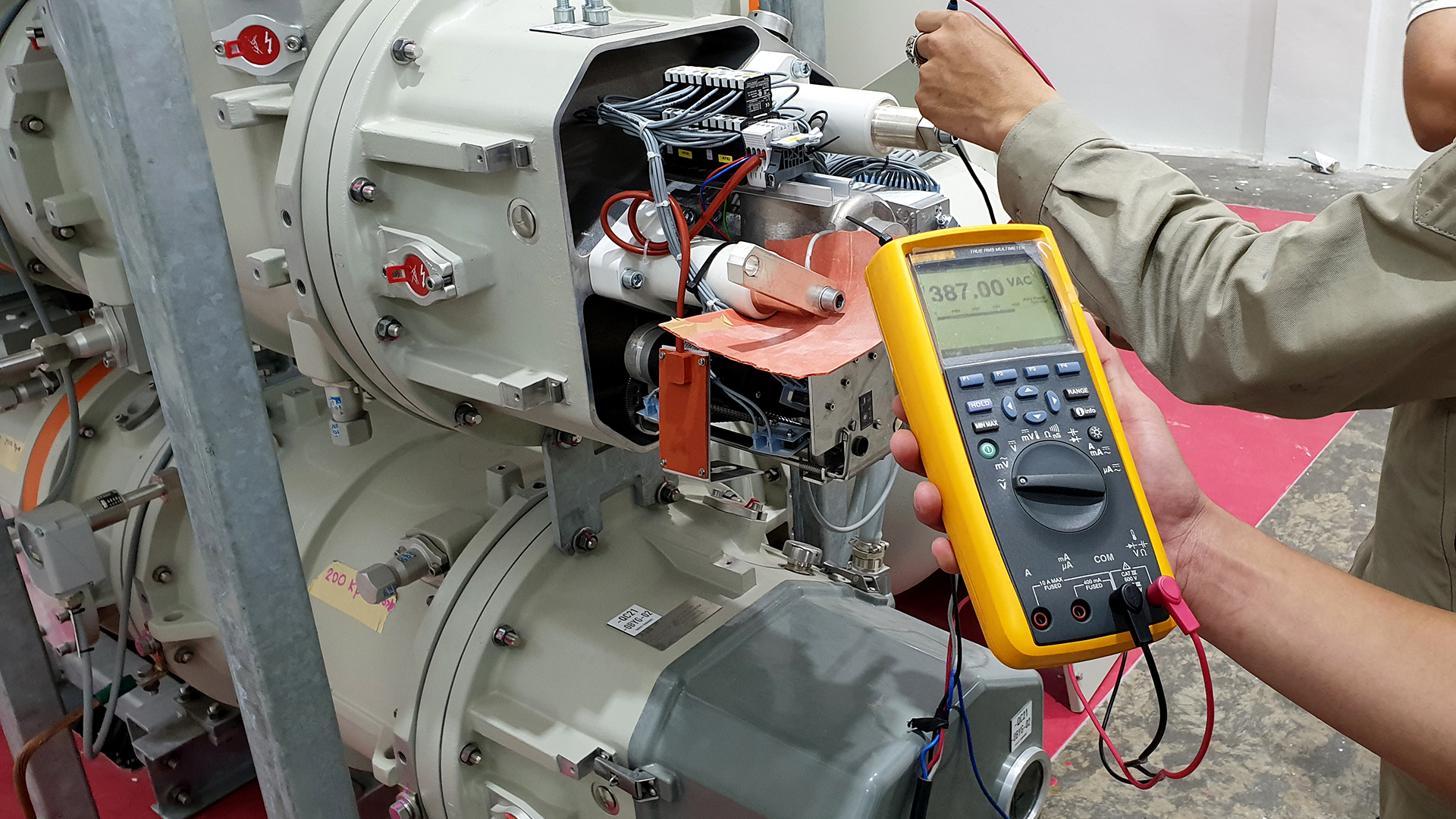 605-01 - Multimeter - HSI